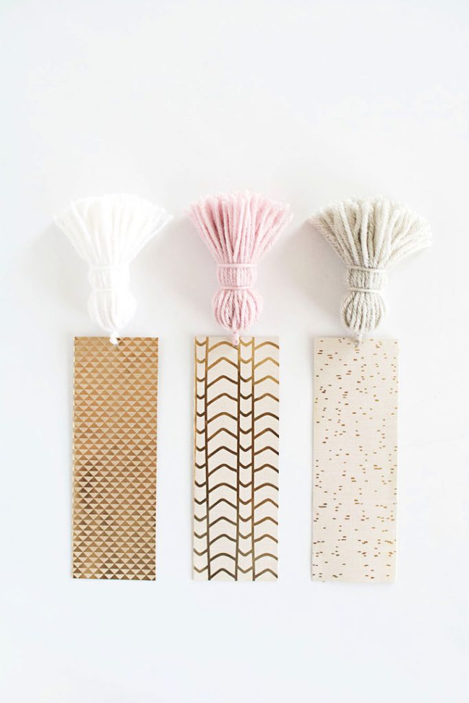 25 Cute DIY Bookmark Ideas: Making Bookmarks Easy
