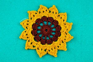25 Free Crochet Sunflower Patterns (Step by Step Pattern)