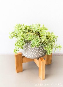 40 DIY Wood Craft Ideas and Projects to Try