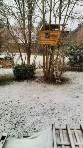 25 Free DIY Tree House Plans and Ideas