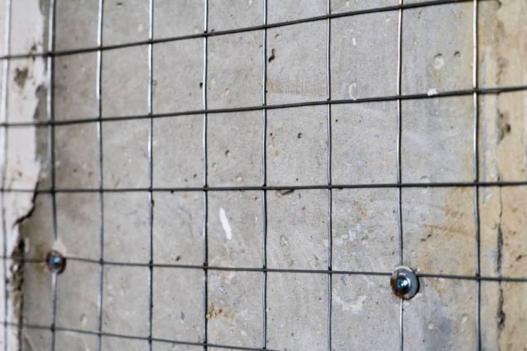 23 DIY Wire Fence Ideas: Learn How to Build a Wire Fence