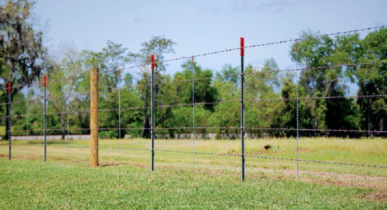 23 DIY Wire Fence Ideas: Learn How to Build a Wire Fence