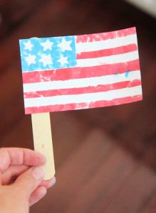 25 Easy American Flag Crafts for Kids: Flag Day Craft Ideas
