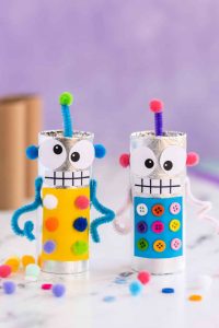 25 Robot Crafts for Kids (Preschoolers and Toddlers)