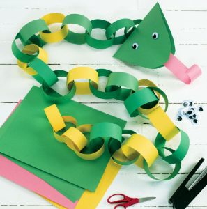 25 Easy Snake Crafts for Kids (Preschoolers & Toddlers)
