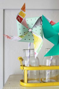 30 Easy Crafts with Straws: Things to Make with Straws