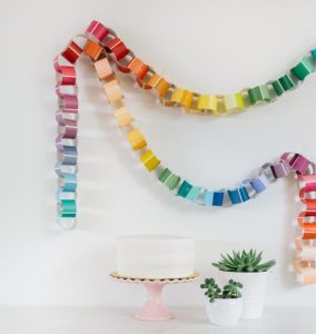 25 DIY Paper Chain Ideas: How To Make a Paper Chain